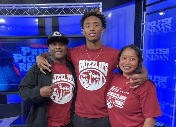 El receptor de Mater Dei Catholic, Jaylen Hall, se compromete ...