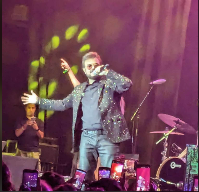 Alex Syntek celebra tres décadas de trayectoria - El Latino